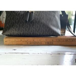 Jones New York | Bags | Jones New York Kayla Crossbody Nwt | Poshmark